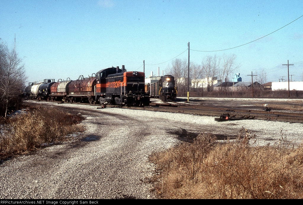 IHB 8783 Working Osborn Yard